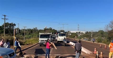 Contra o marco temporal indígenas bloqueiam e liberam rodovia a cada