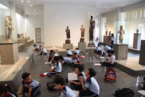 GIỜ HỌC MỸ THUẬT TẠI BẢO TÀNG LỊCH SỬ Bảo Tàng Lịch Sử