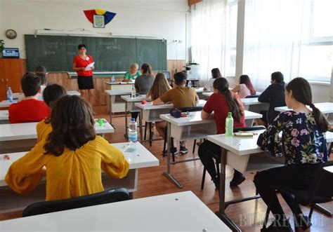 Dezastru la simularea Evaluării Naționale Doar 4 din 10 elevi de clasa