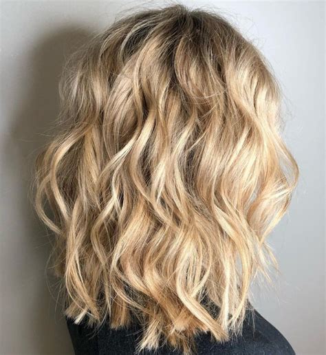 8 Impressive Mid Length Hairstyles For Wavy Hair