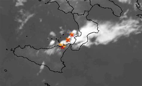Maltempo Notte Di Forti Temporali Tra Calabria E Sicilia Tempeste Di