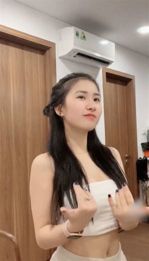 Hot Girl Nh N Nh Y Tr N Tiktok D Nh Lo T Ph T Sau N I Ti Ng