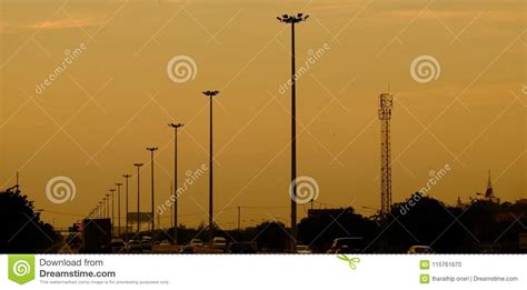 Polos El Tricos De Alta Tens O Foto De Stock Imagem De Elevado