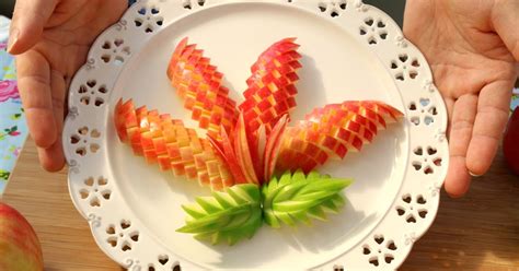 ItalyPaul Art In Fruit Vegetable Carving Lessons Art In Apple Show