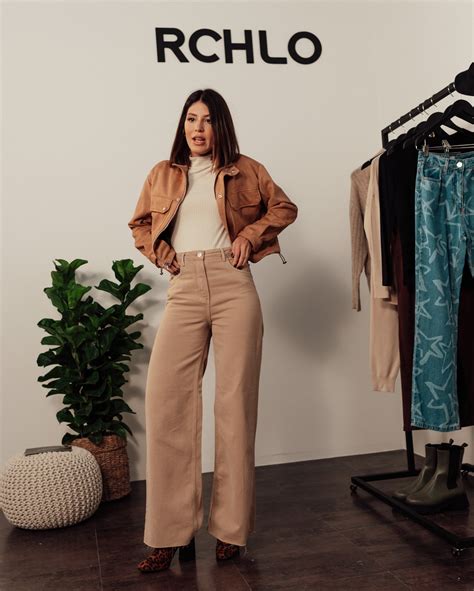 Riachuelo Calça Jeans Color Feminina Wide Leg Five Pockets Bege AK by
