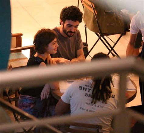 Tá rolando Caio Blat e Luisa Arraes são flagrados juntos em cinema
