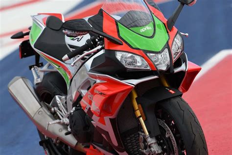 Мотоцикл Aprilia RSV4 RF Limited Edtion 2018 Фото Характеристики