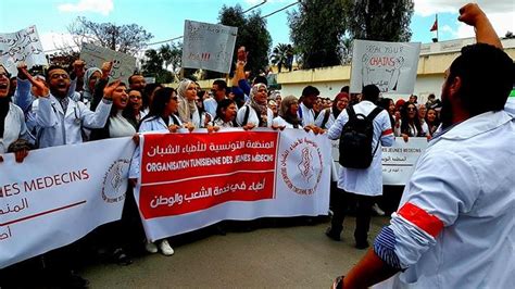 Les médecins tunisiens réclament des changements décisifs et la