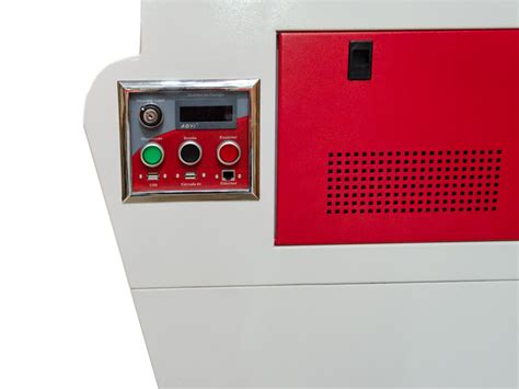 Máquina de Corte e Gravação a Laser 220v SS1490 Sun Special