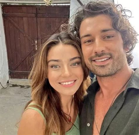 Ayça Ayşin Turan ve Alp Navruzdan yeni fotoğraf Number 1 Fm Tv