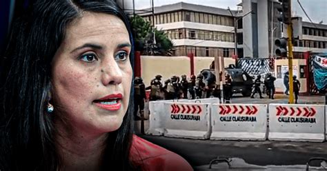 Verónika Mendoza cuestiona intervención policial en San Marcos Acto