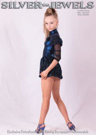 Silver Jewels Alice Blue Metal 1 X TeenModels