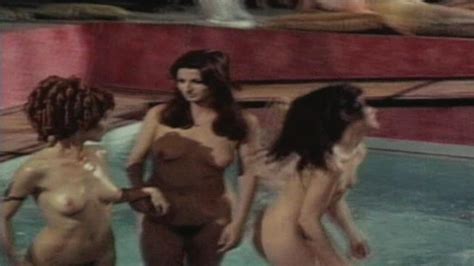 Naked Cinzia Romanazzi In Le Calde Notti Di Caligola