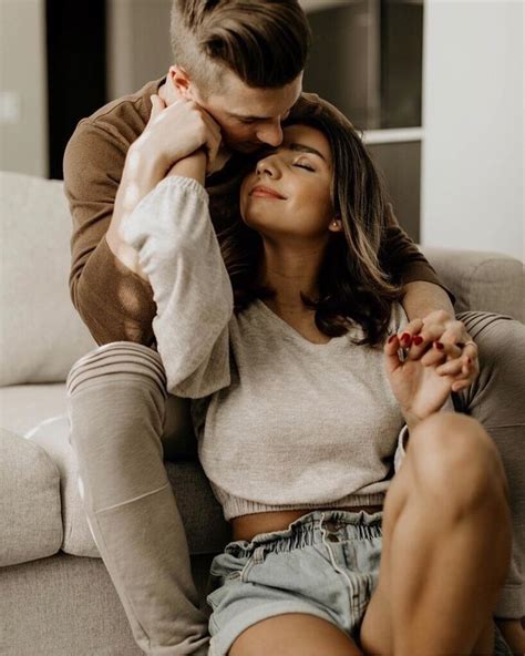 Couple Photoshoot Poses Couple Photography Poses Couple Portraits Couple Shoot Couple Posing