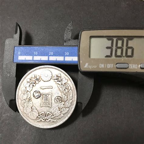 Yahoo オークション 銀貨 大日本 新1円銀貨 明治7年 荘印あり 貿易銀