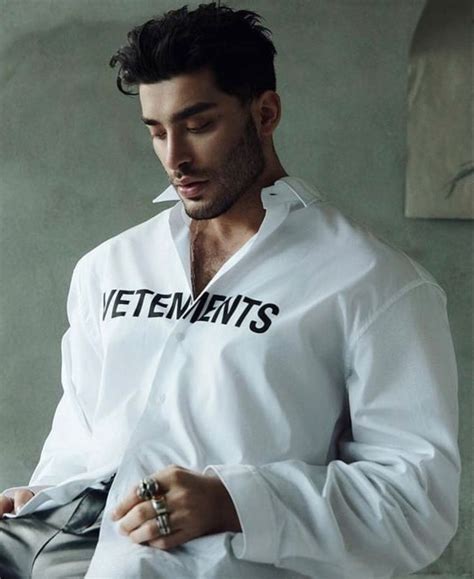 Toni Mahfud Handsome Italian Men Handsome Men Johnny Edlind