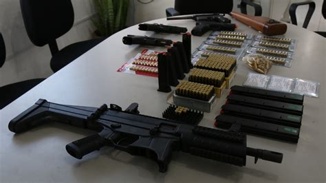 Polícia Civil apreende quatro armas de fogo durante busca e apreensão