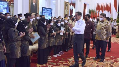 1 55 Juta Sertifikat Tanah Untuk Rakyat Di Bagikan Di 34 Provinsi