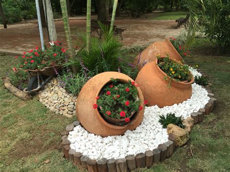 Excelentes Ideas De Paisajismo De Jardines Utilizando Guijarros