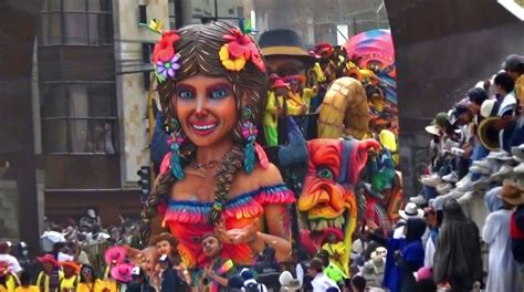 Abro Hilo De Las Carrozas Ganadoras Del Carnaval De Negros Y Blancos