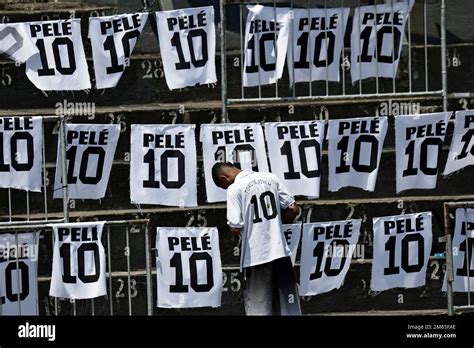 Fußball Tod der brasilianischen Fußballlegende Pele Vila Belmiro