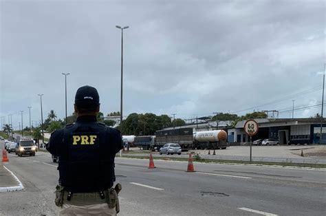Nossa Sra Do Socorro SE PRF Flagra Motorista Inabilitado Dirigindo Na