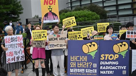 Japón se prepara para verter al mar el agua de la central de Fukushima