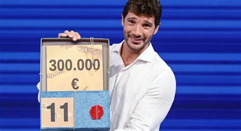 Stefano De Martino Le Parole Di Amadeus E Maria Prima Di Affari Tuoi