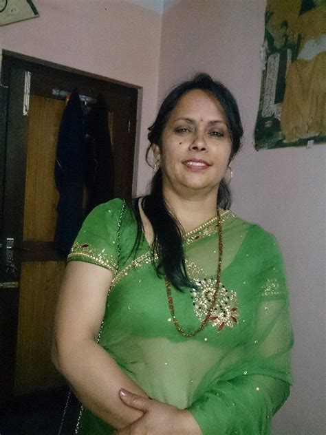 Pin By Indiana Faishons On Desi Beautiful Arab Women Beautiful Women Pictures Curvy Girl Outfits