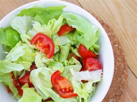 Ensalada De Lechuga Y Tomate Quebuenasazon