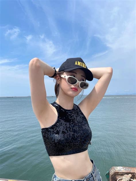 Le Sserafim Universe On Twitter Twitter Yunjin Do You