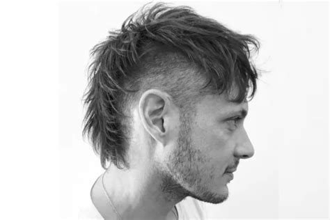 8 Gaya Rambut Mullet 2 Jari Yang Trendi Dan Kekinian