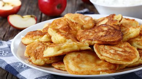 Mini pancakes aux pommes sans sucre ajouté petit déjeuner léger et simple
