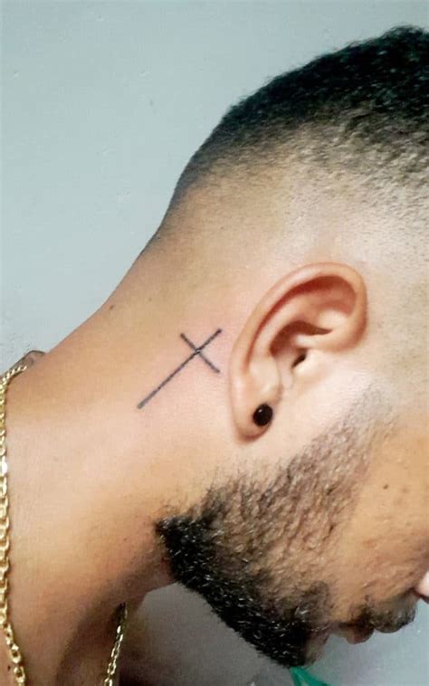 Tatouage croix pour homme conseils idées et inspirations Young Gent