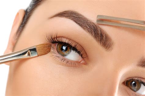 Perfilar bien tu ceja y otros secretos para que tus ojos se vean más