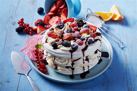 PAVLOVA DE FRUTOS ROJOS Saborearte