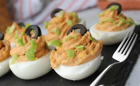 Cómo Preparar Huevos Rellenos de Atún Receta Peruana