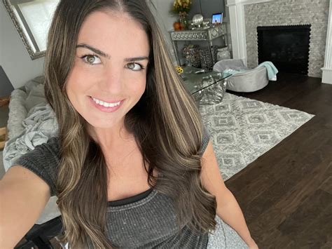 TW Pornstars CARLIE JO Twitter Curls And Smiles 6 19 PM 2