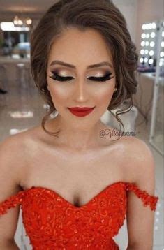 Arriba 32 Imagen Maquillaje Con Ropa Roja Abzlocal Mx