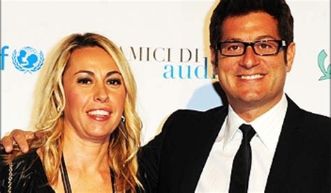 Raffaella Schifino Moglie Di Enrico Papi E La Mamma Di Jacopo E Rebecca