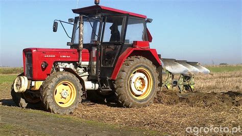 Foto ciagnik Ursus C 360 4x4 i pług 3skibowy obrotowy id 531663