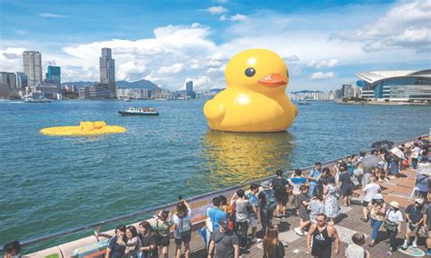 One Of Two Giant Rubber Ducks In Hong Kong Harbour Deflates Newspaper