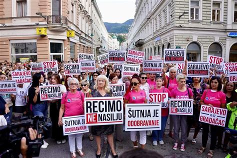 Protest u Sarajevu nakon stravičnog ubistva u Gradačcu Stop femicidu