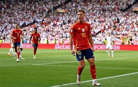 Dani Olmo se convertirá en nuevo jugador del Barcelona Biwenger