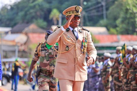 Malijet Le président de transition du Gabon plaide pour la levée des