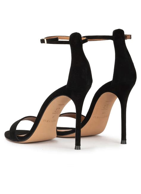 Sandalias negras de ante con tacón alto y pulsera PURA LOPEZ