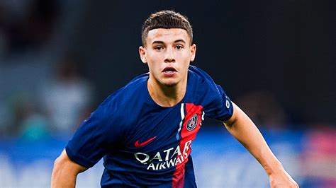 Mercato PSG Ismaël Gharbi envoyé en prêt à Lausanne