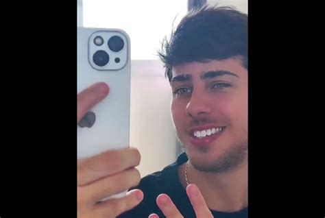 Vloguer mostra o que os homens acham ridículo em mulheres mas não tem