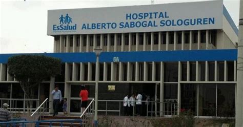 Hospital Sabogal EsSalud Denuncian Que Hombre Que Tiene La Cadera Rota
