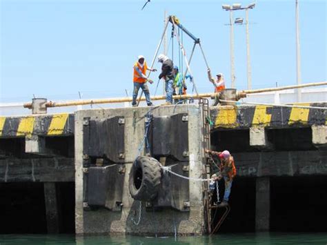 Ecuador Ejecutan Obras De Mantenimiento En El Terminal Pesquero De